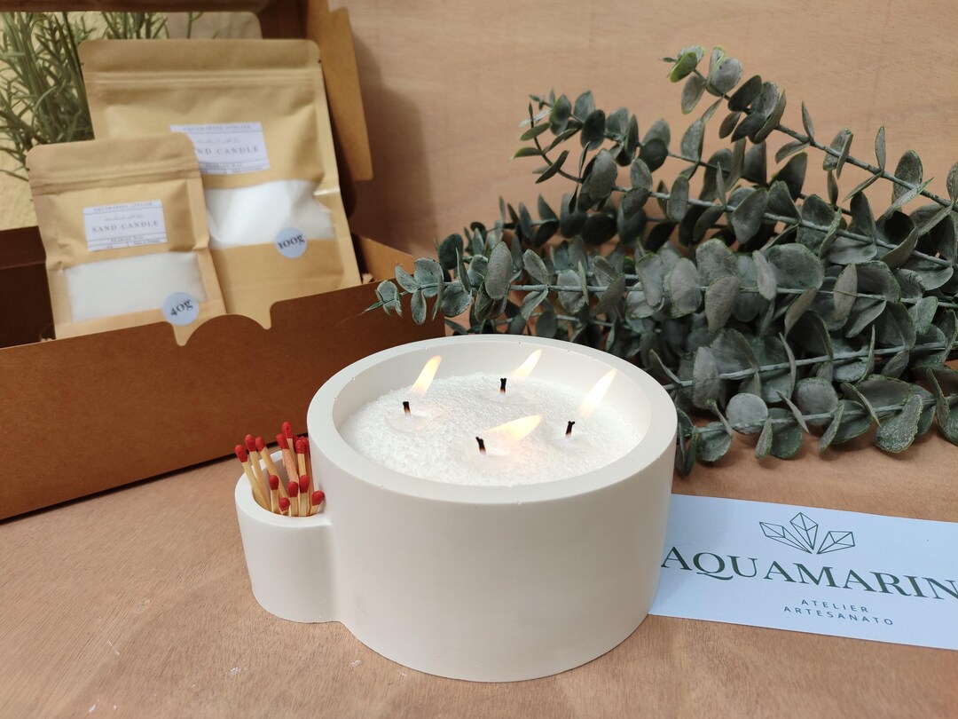 Sand wax candle, powder wax candle, pearled pearl powder in a ceramic ...