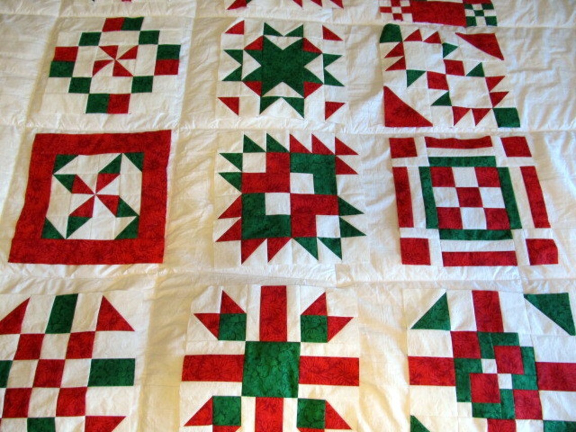 A Holiday Quilt Pattern Book Complete Cutting and Sewing Instructions ...