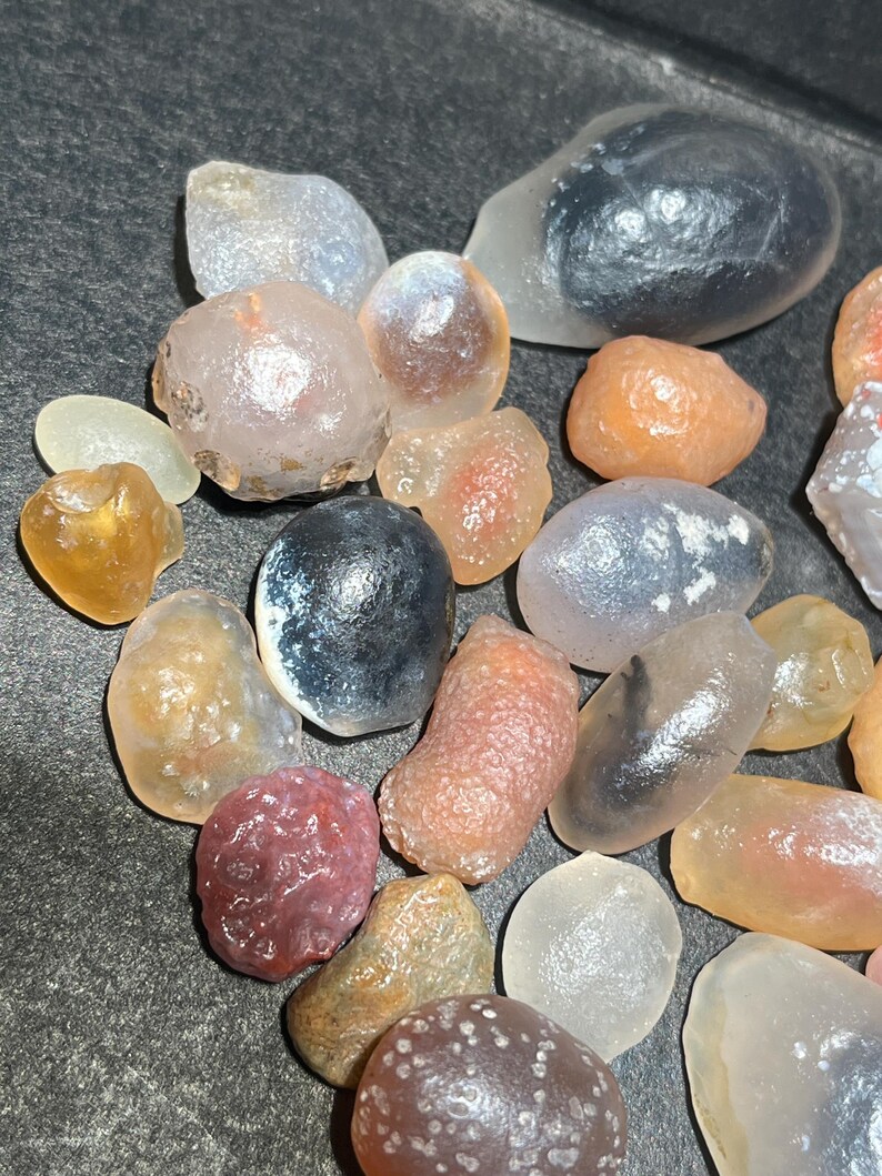 Alxa Gobi Desert Candy Heart Agate, Mongolian Gobi Stone, Designer ...