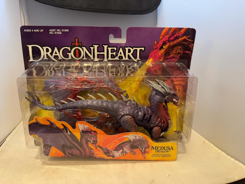 1995 Hasbro - Dragon Heart - Medusa Dragon Action Figure With Surprise ...