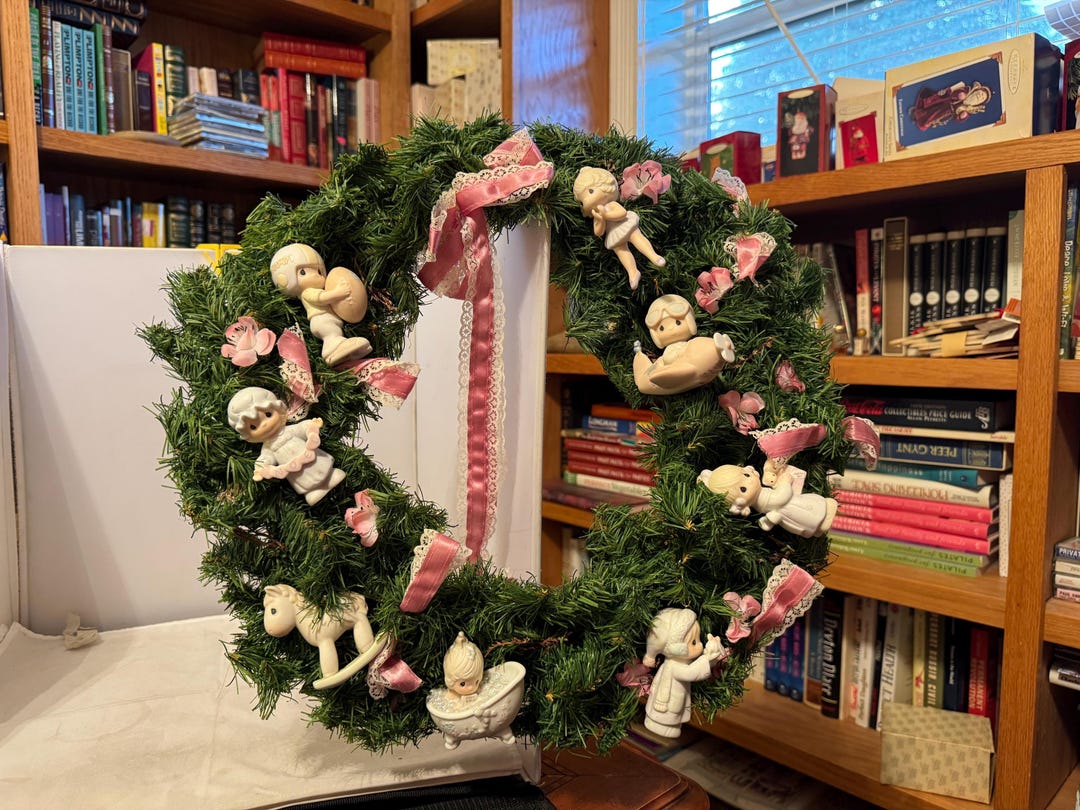 The Enesco Precious Moments Display Wreath - Used - Etsy UK