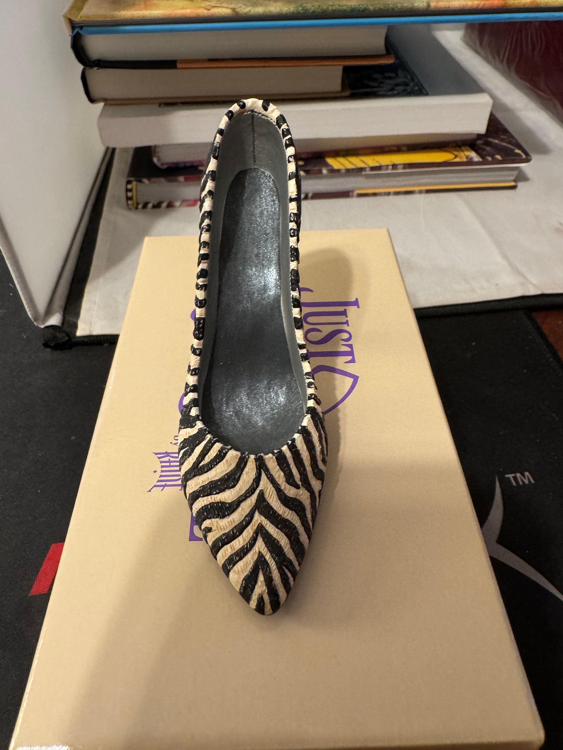 Just the Right Shoe, Collectible Miniature Shoe by Raine Serengeti - Etsy