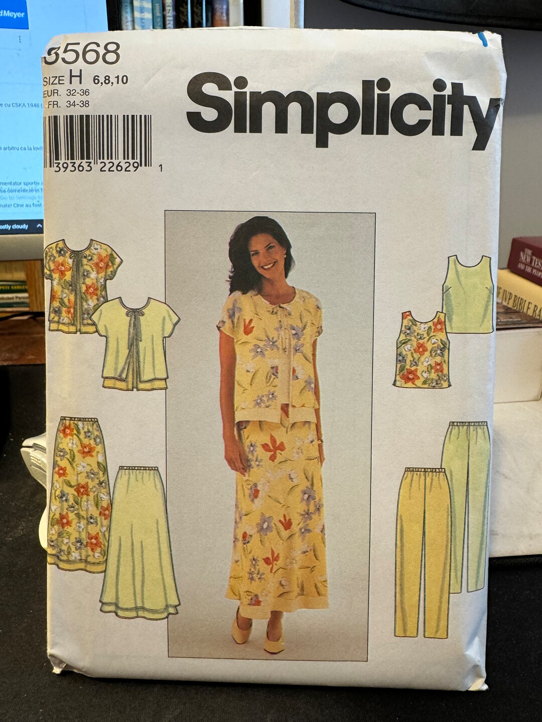 Simplicity Pattern 8568 Misses' Petite Jacket, Top, Pants and Skirt ...