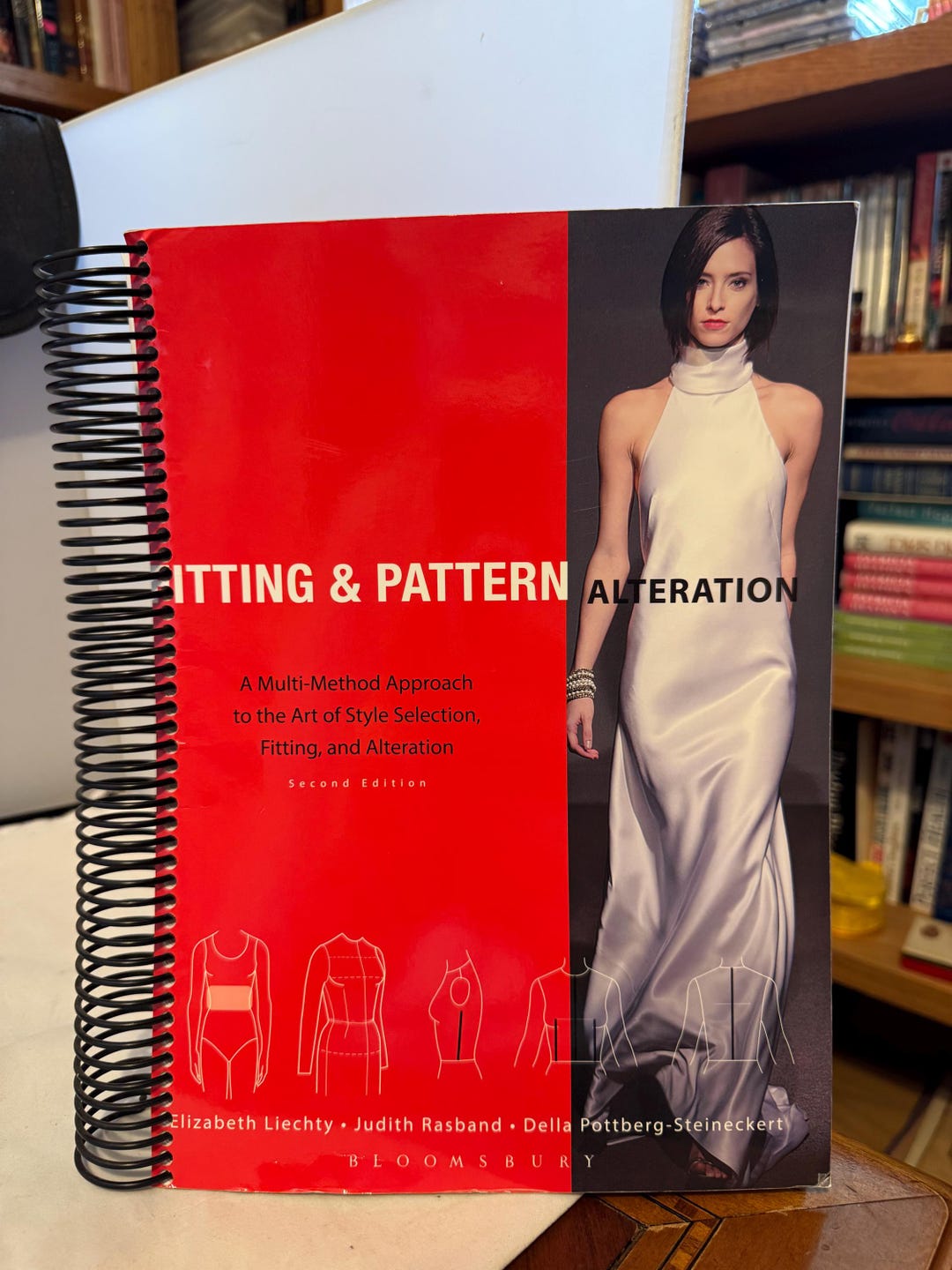 Fitting & Pattern Alteration - A Multi-method Approach to the Art of ...