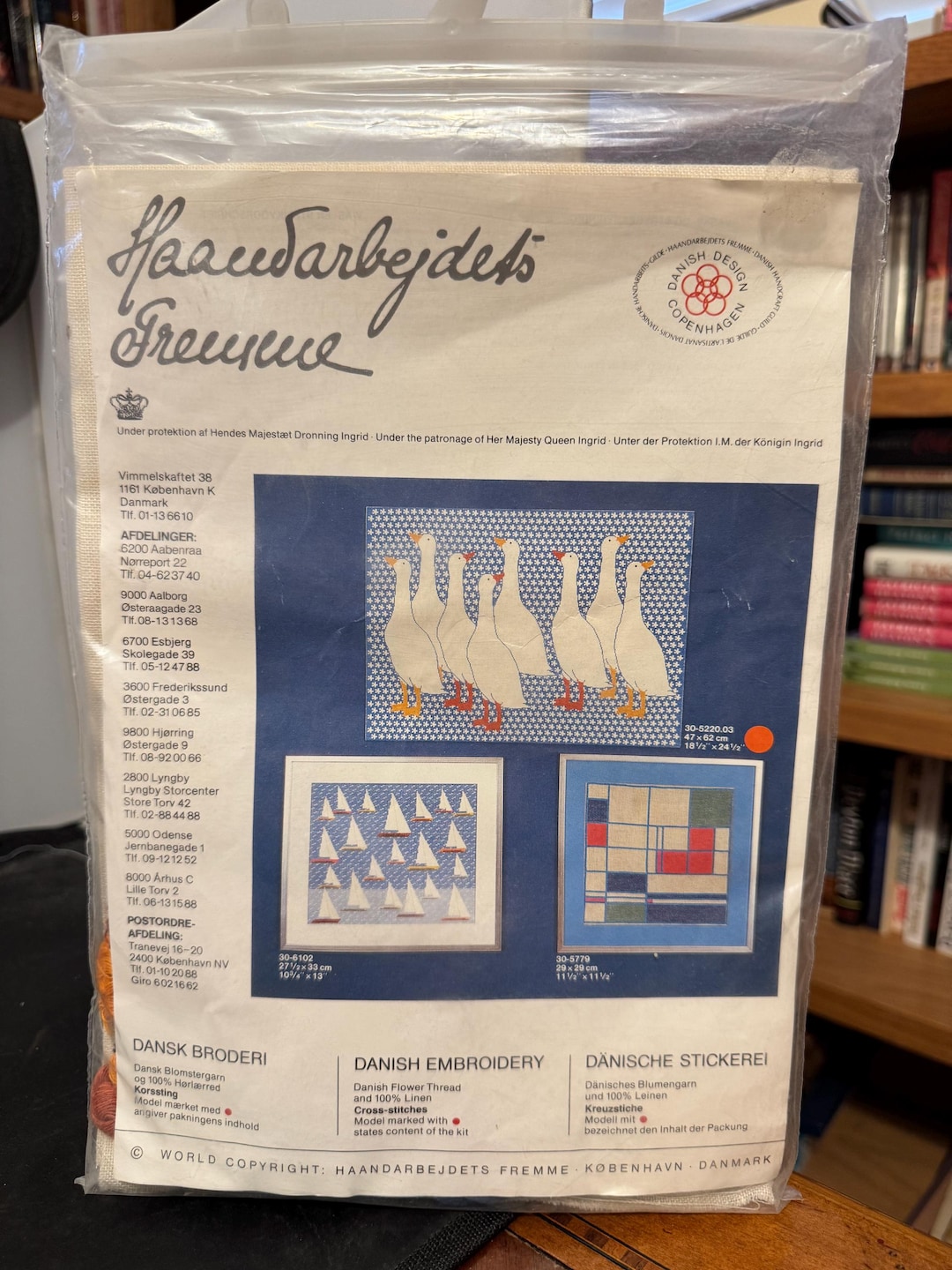 Haandarbejdets Fremme - Danish Embroidery Kit - Danish Flower Thread ...