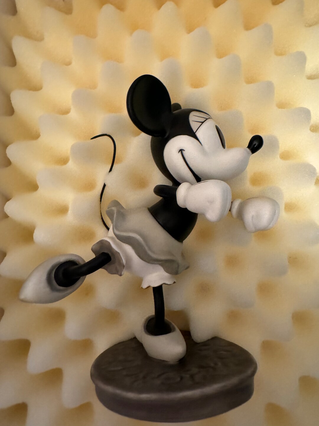 Classics Walt Disney Collection Minnie the Delivery Boy i'm A Jazz Baby ...