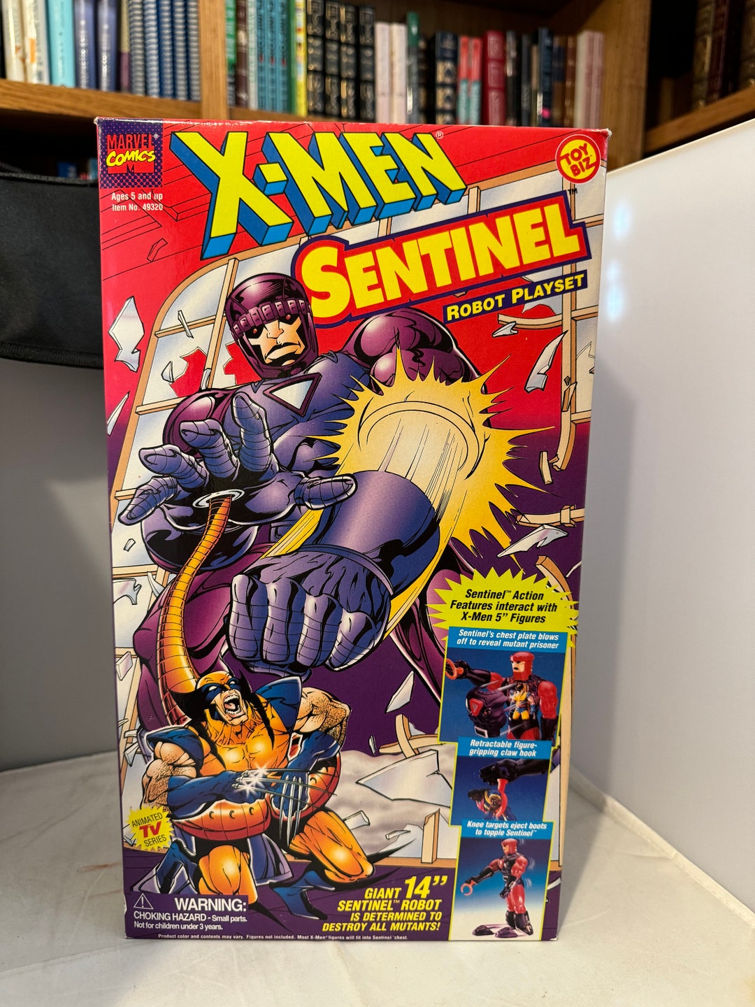 Marvel Comics - X-men Sentinel Robot Playset - Giant 14" Sentinel Robot ...