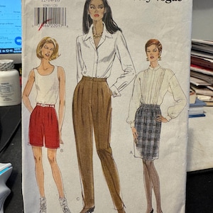 Vogue Pattern 9290 - Misses' Petite Skirt, Shorts & Pants - Size 12-14 ...