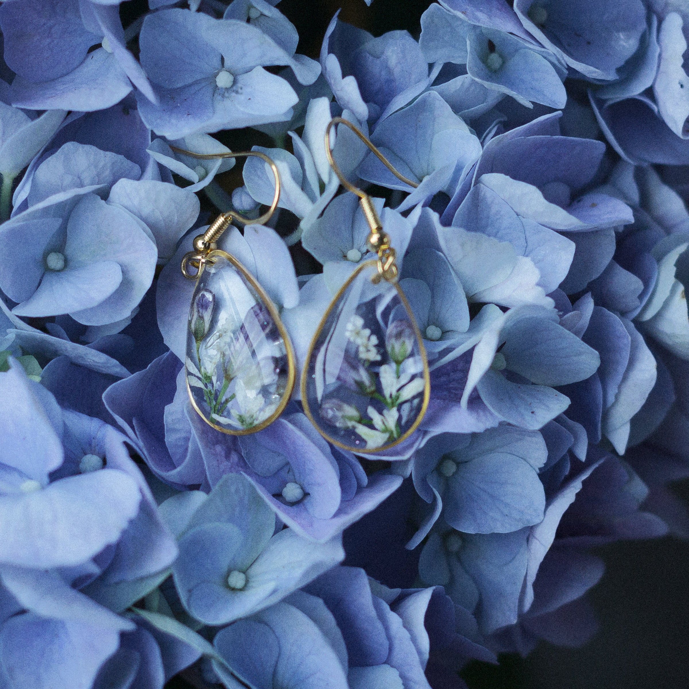 Violet Purple Flower Teardrop Gold Drop Earring, Floral Earrings, Resin ...