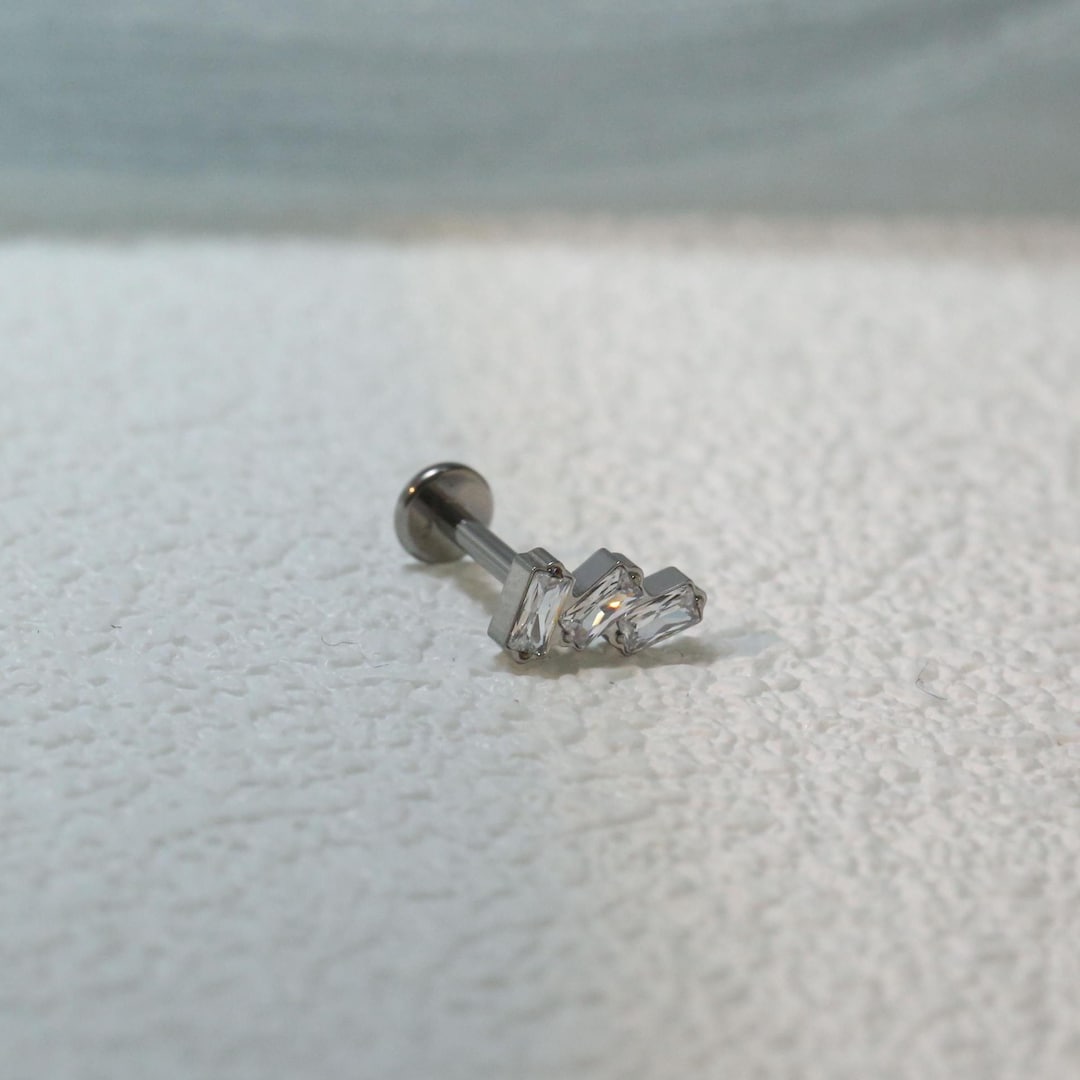 Rectangular CZ Titanium Lip Studs Internal Thread Piercing Jewelry 16G ...