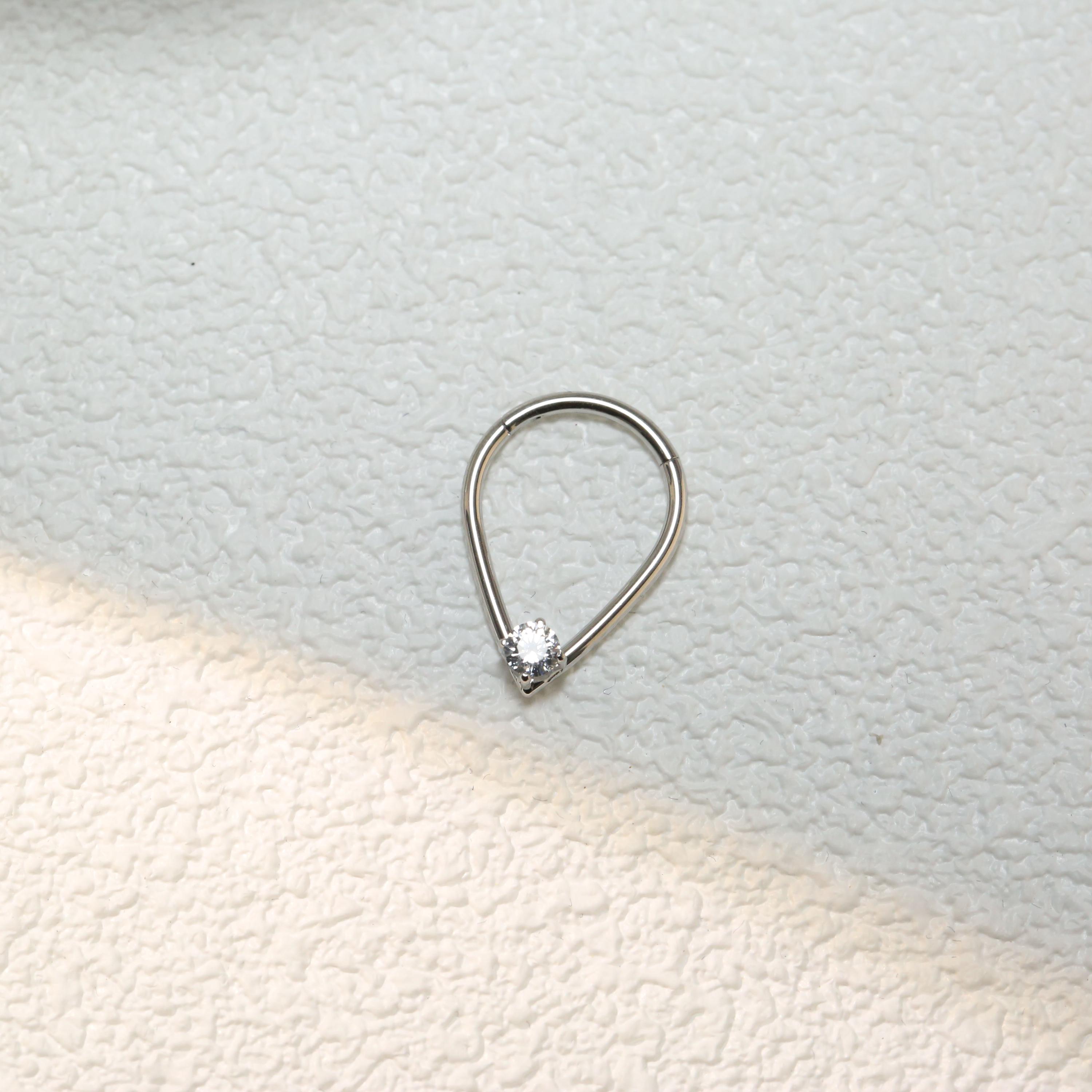 Teardrop Shaped Septum Ring Nose Ring Earring Earlobe Nose Piercing ...