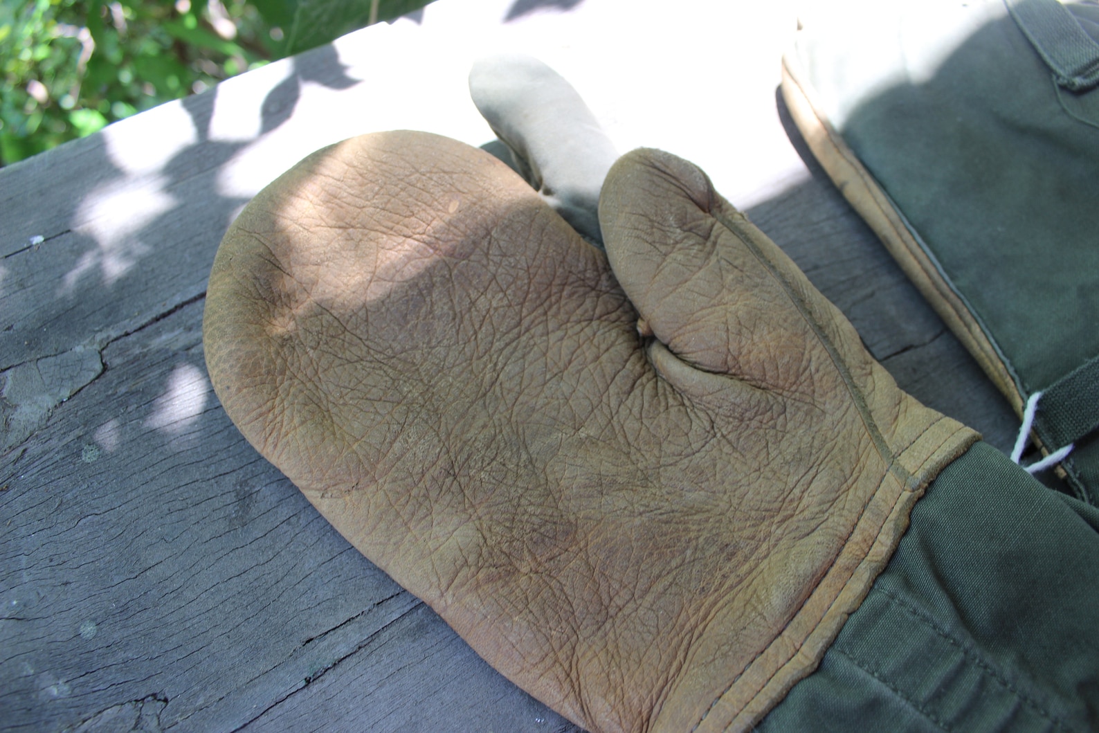 Vintage WWII Army Trigger Gloves Mittens Winter Gloves Leather and ...