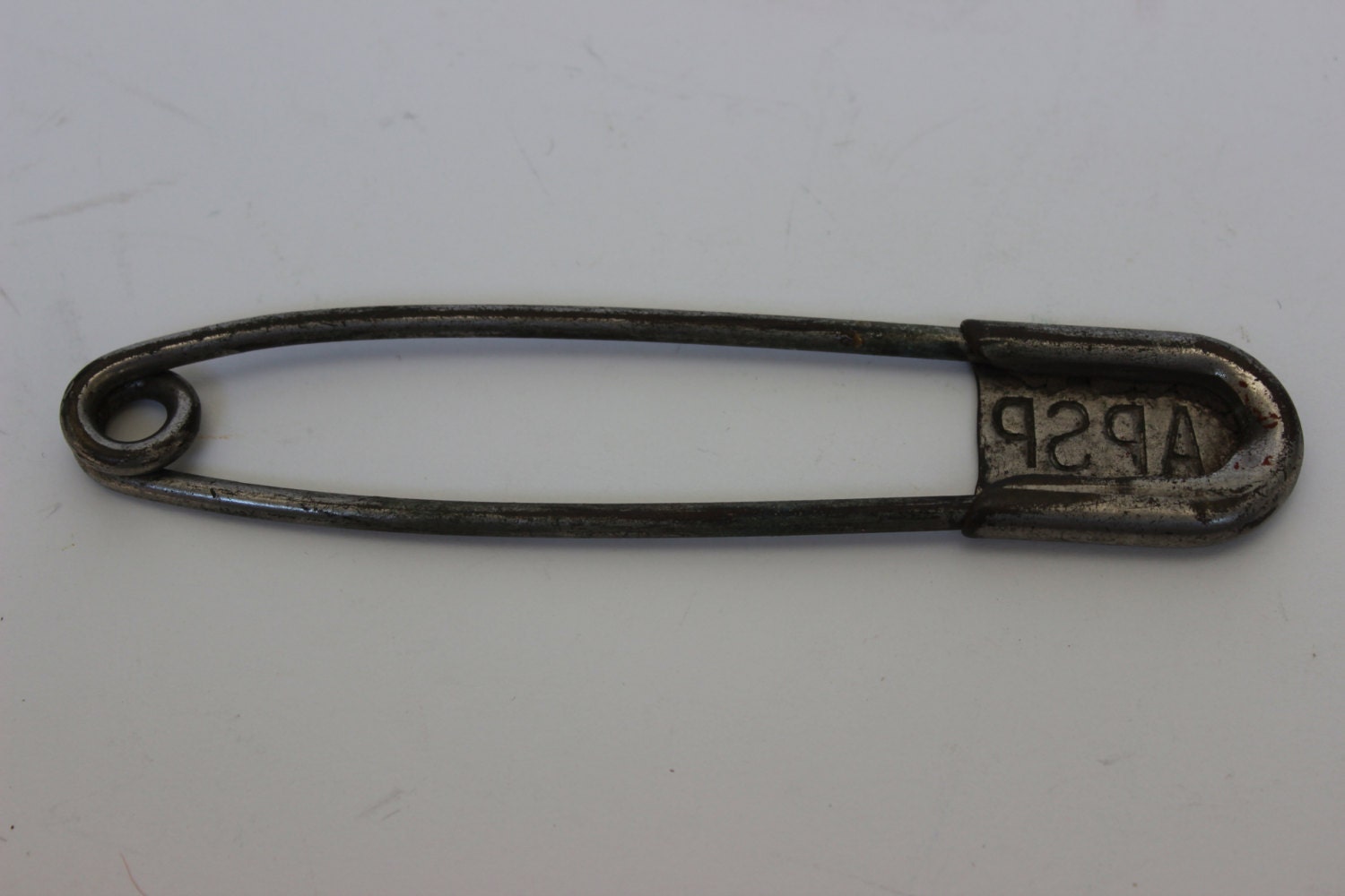 ASAP Extra Large Safety Pin Industrial Laundry Pin Tag Pin Locker ...