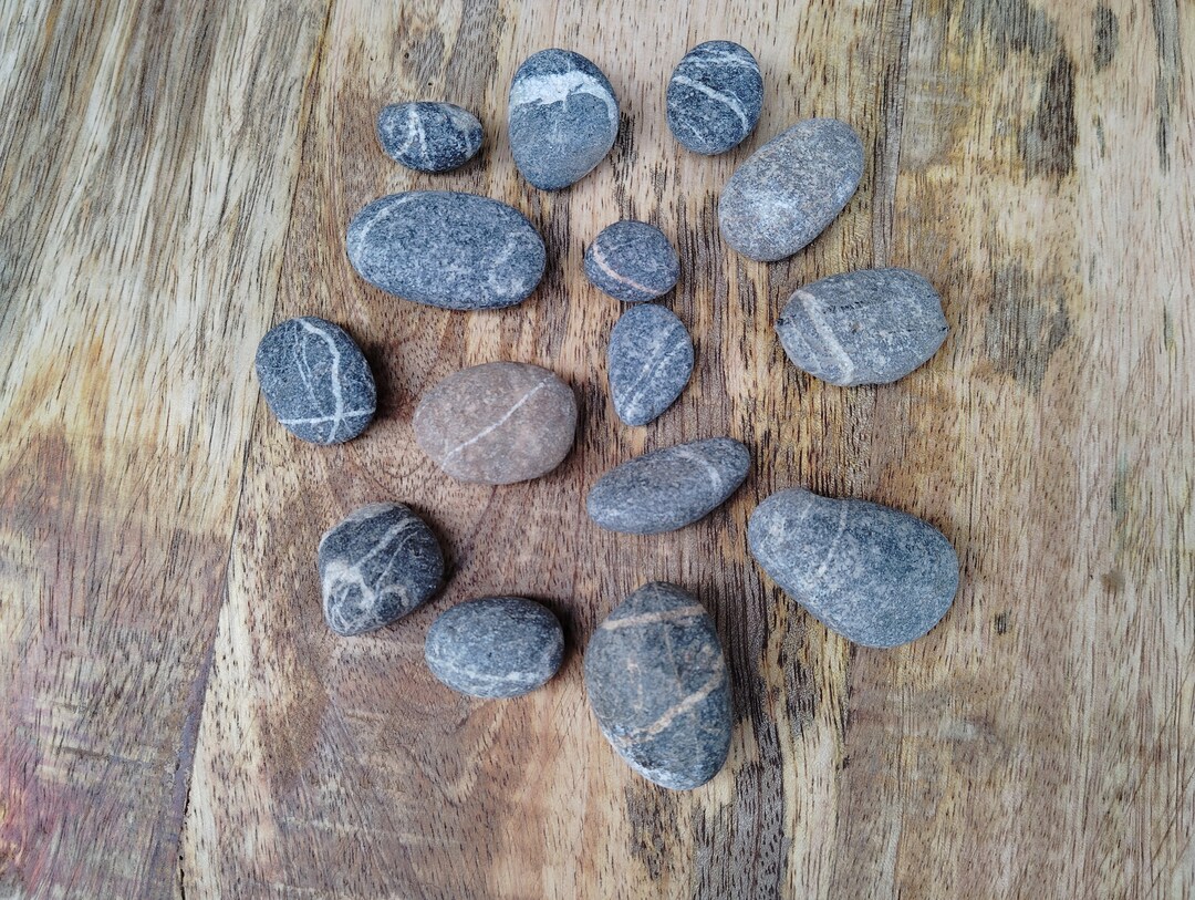 15 Small Smooth Stones for Crafts and Decoration - Etsy