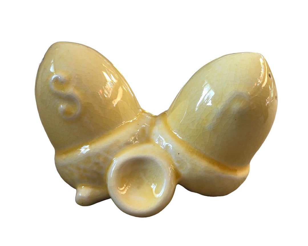 Vintage Pale Yellow Red Wing Acorns Salt & Pepper Shakers (T2) - Etsy