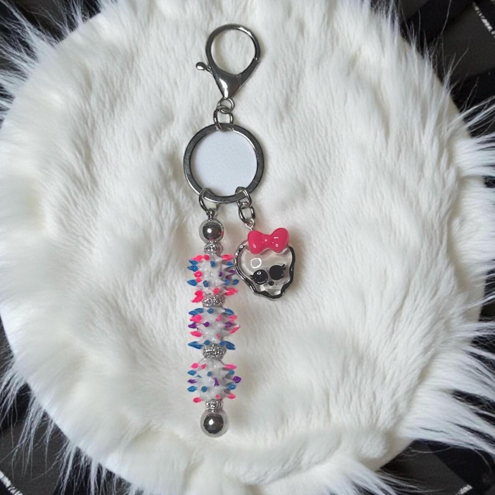 Pastel Goth Skull Keychain, Spiked Bead Charm, Pink Bow - Etsy
