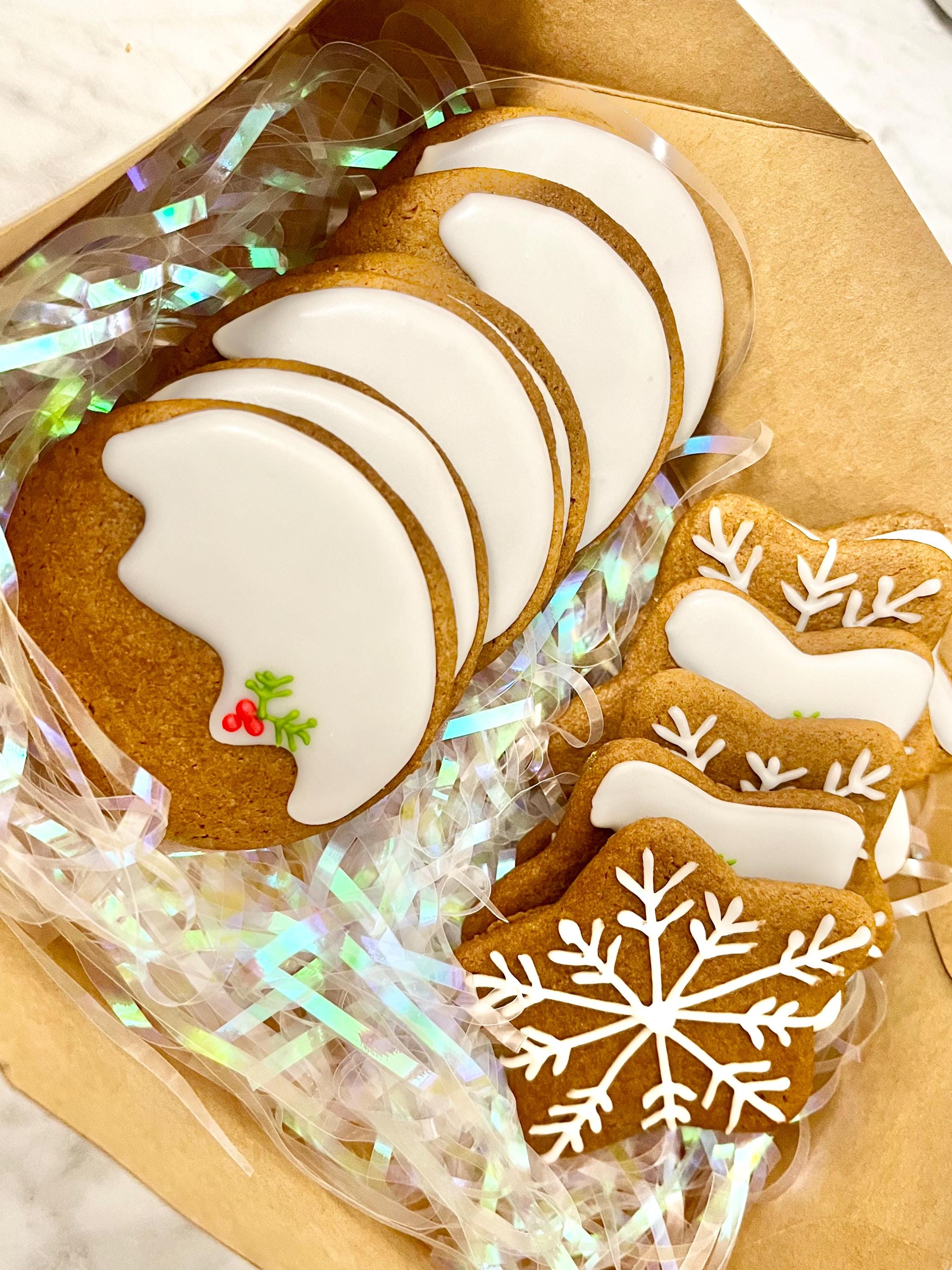 Cute Gingerbread Royal Icing Cookies. Cutest Little Gingerbread Cookies ...