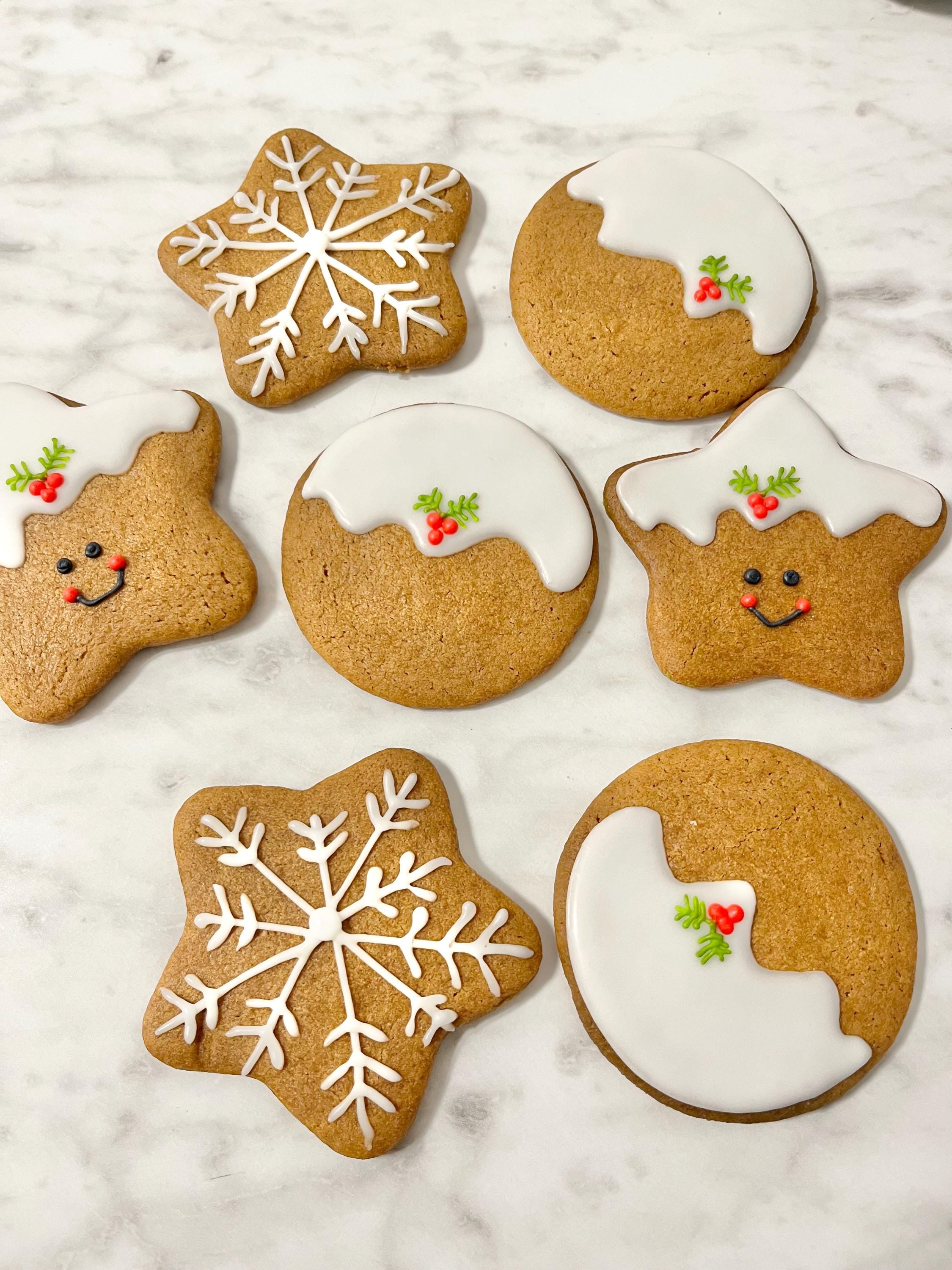 Cute Gingerbread Royal Icing Cookies. Cutest Little Gingerbread Cookies ...
