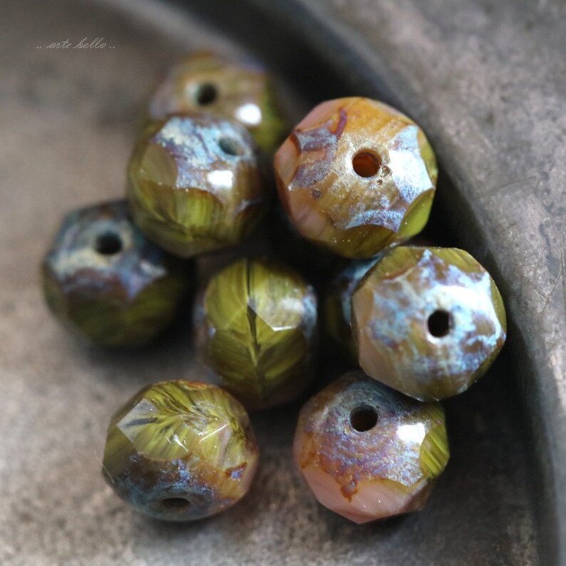 Earthy PINK LICHEN PEBBLES .. 25 Premium Picasso Czech Glass Faceted ...