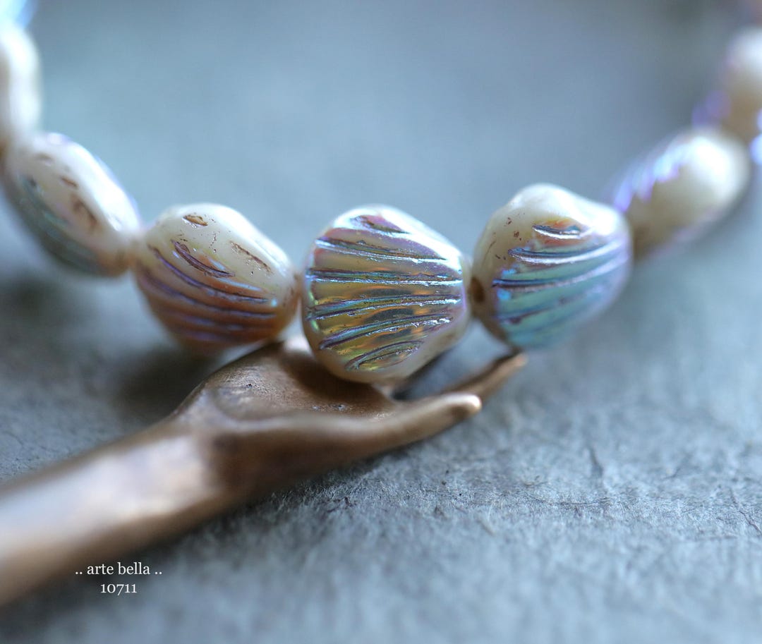 MYSTIC IVORY Bebe SHELLS .. New 15 Premium Czech Glass Shell Beads 9mm ...