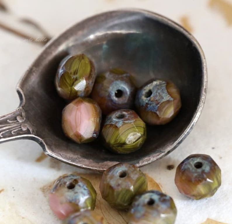 Earthy PINK LICHEN PEBBLES .. 25 Premium Picasso Czech Glass Faceted ...