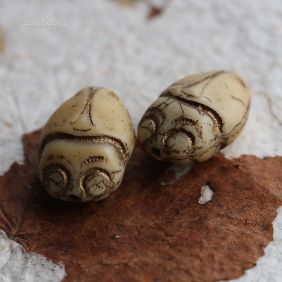 Last Ones .. ANCIENT IVORY SCARAB .. 2 Premium Picasso Czech | Etsy