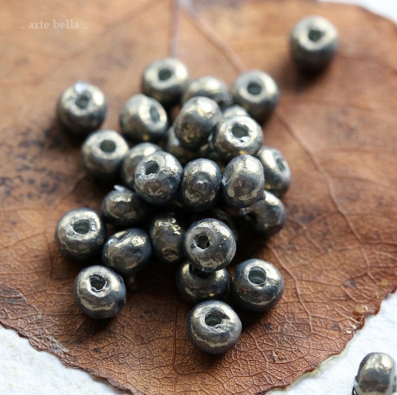 last ones .. Bronze OLIVE LUSTER PEARLS .. 30 Premium Miyuki Baroque ...