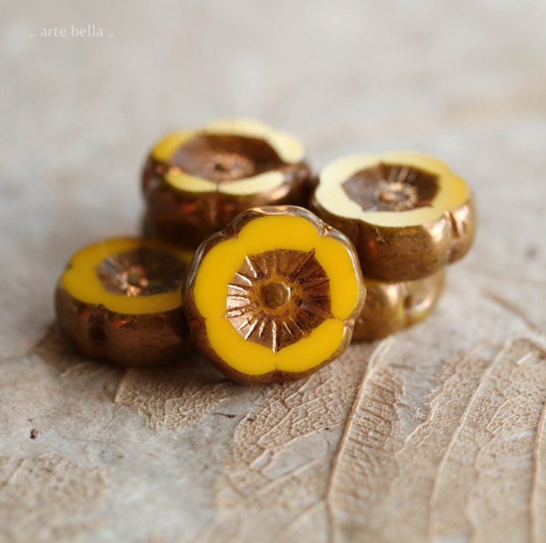 BRONZED LEMON PANSY .. 12 Premium Czech Glass Hibiscus Flower Beads ...