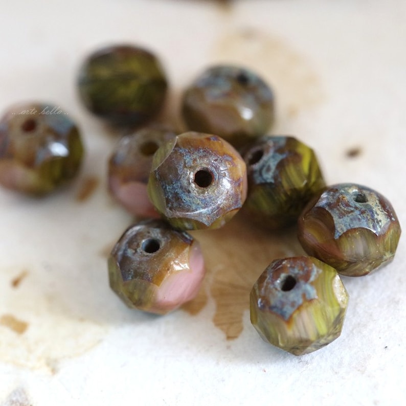 Earthy PINK LICHEN PEBBLES .. 25 Premium Picasso Czech Glass Faceted ...