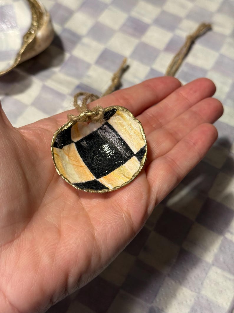 Checkered Small Clam Shell Ornament - Etsy