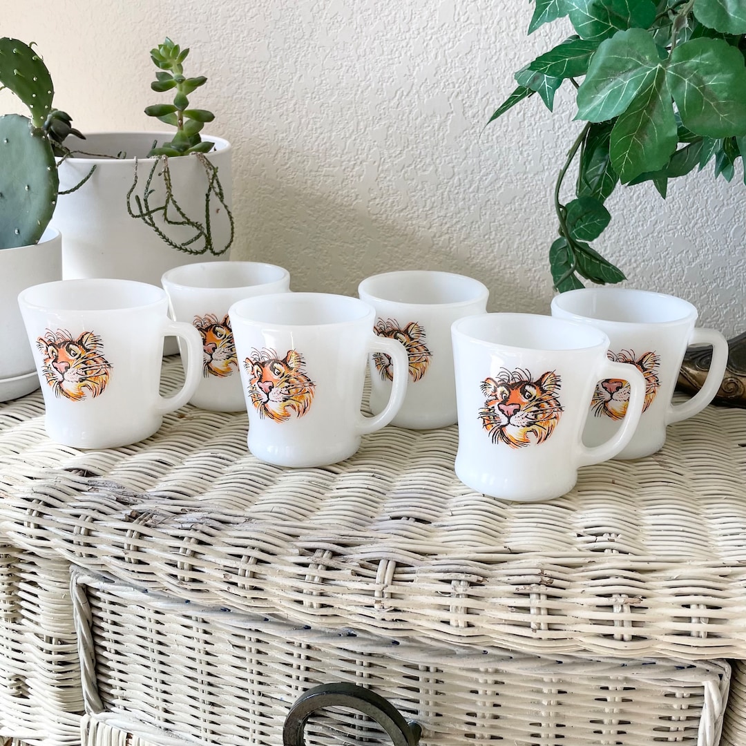 RARE Set 6 1950s Fire King Tiger Mugs White Milk Glass Esso Exxon ...