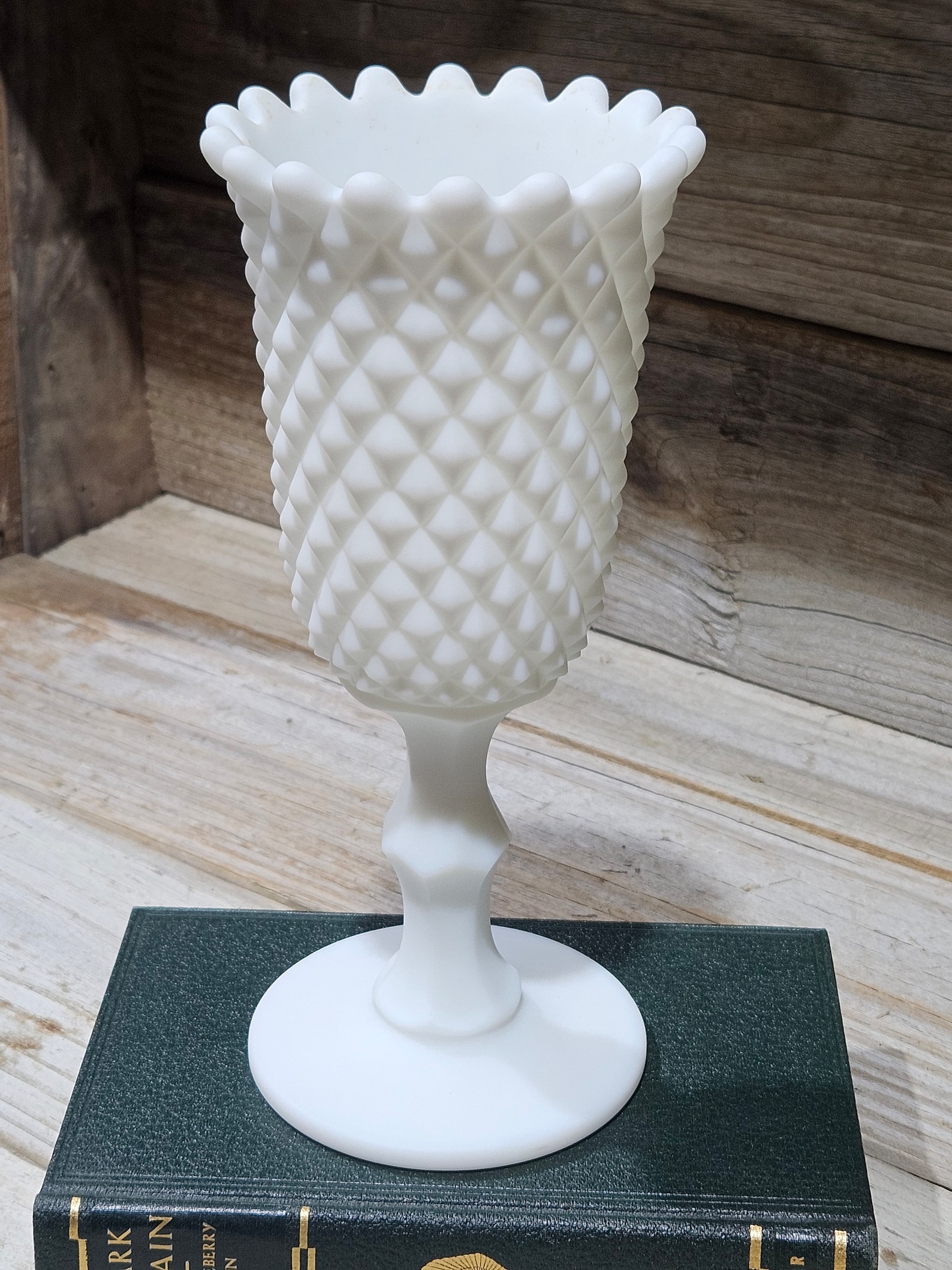 Vintage Milk Glass Pedastal Vase, Milk Glass, White Vase - Etsy