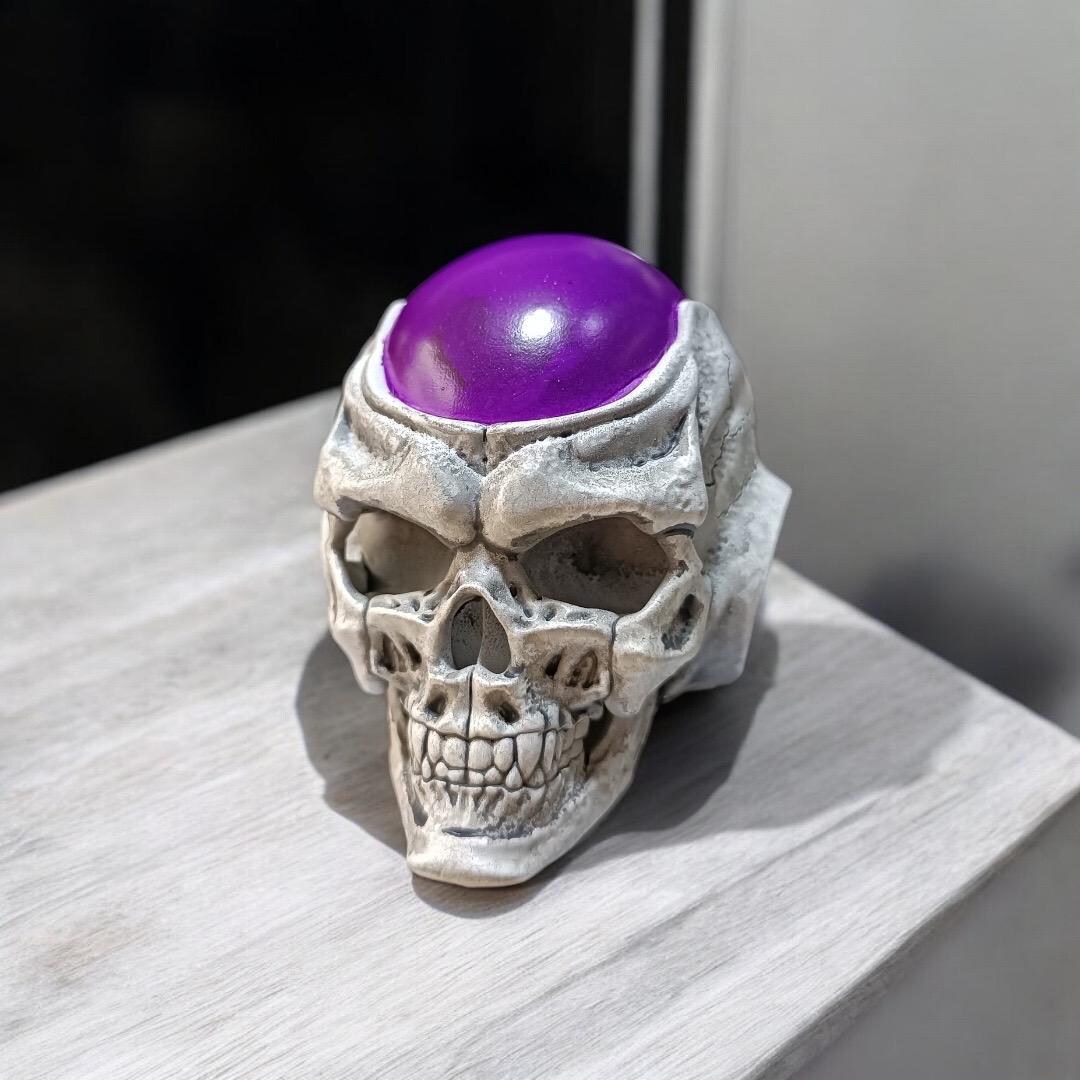 Resin Frieza Skull Decoration - Etsy