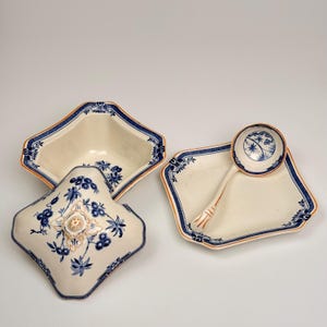 Vintage Wood Ware Kenya Vegetable Dish/ Sauce Tureen With Plate & Ladle ...