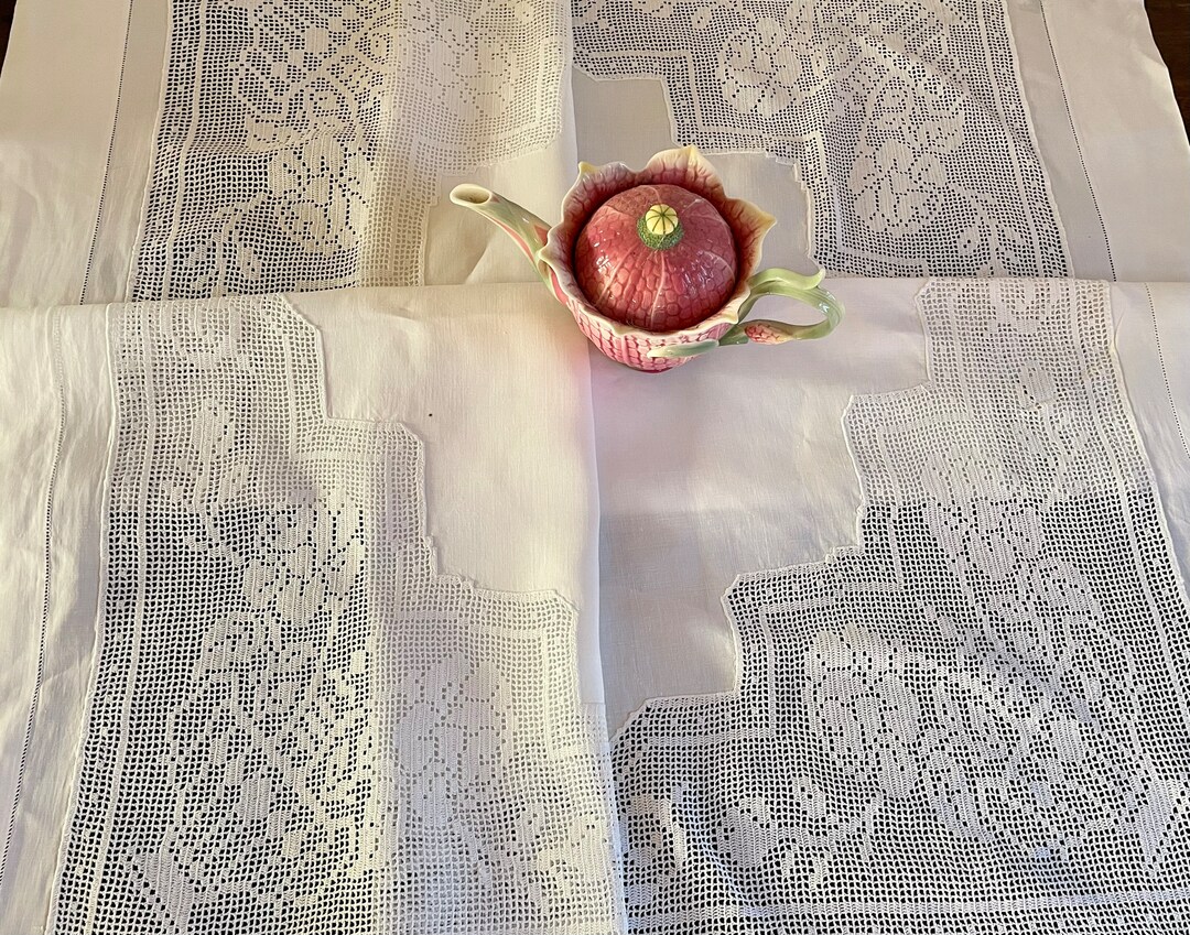 Vintage Fillet Lace Bowl of Roses Tablecloth 44inch - Etsy