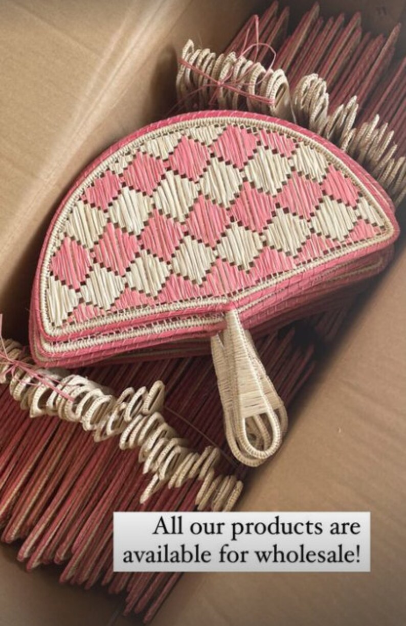 Iraca Straw Hand Fan: Woven Raffia, Colombian Wedding Favor, Beach ...