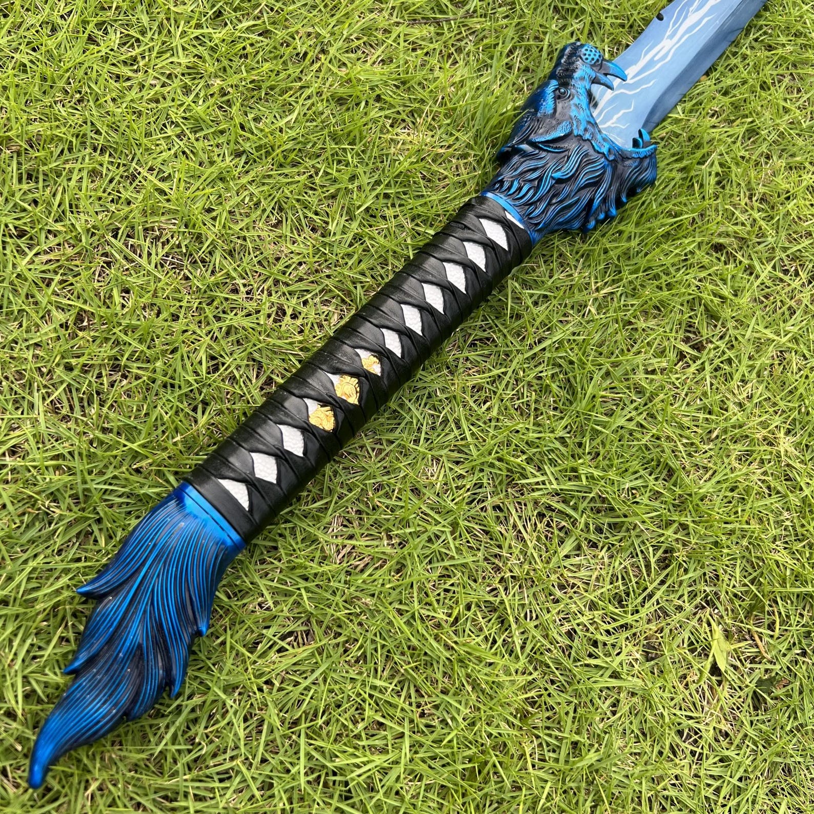 Handmade Japanese Samurai Katana Sword: Blue Lightning Blade, Leopard ...