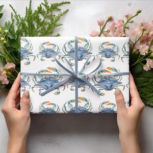 Blue Crab Wrapping Paper Roll, Chic Coastal Aesthetic Wrapping Paper ...
