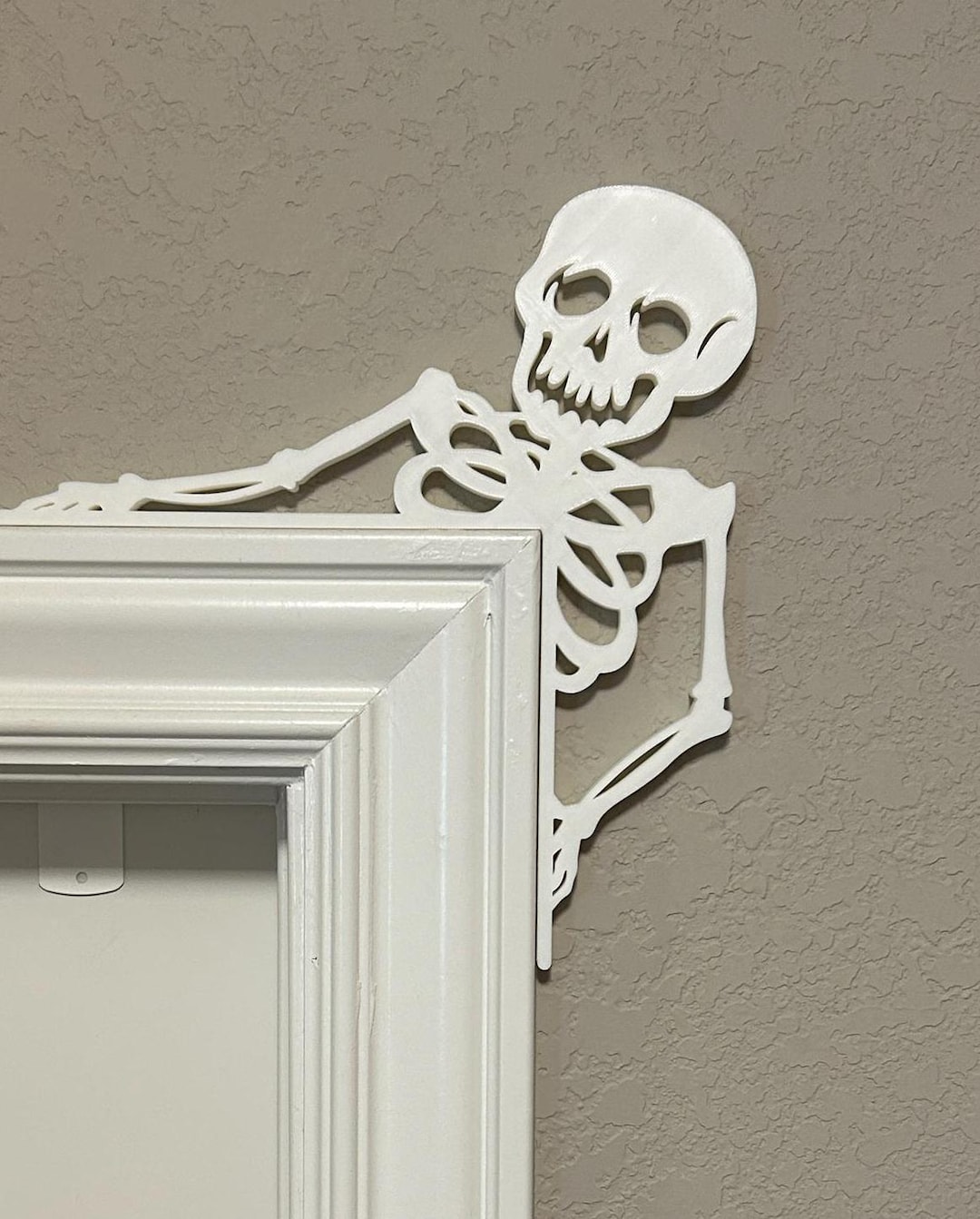 Skeleton Halloween Spooky Door Topper Decoration Spooky Corner Sign ...