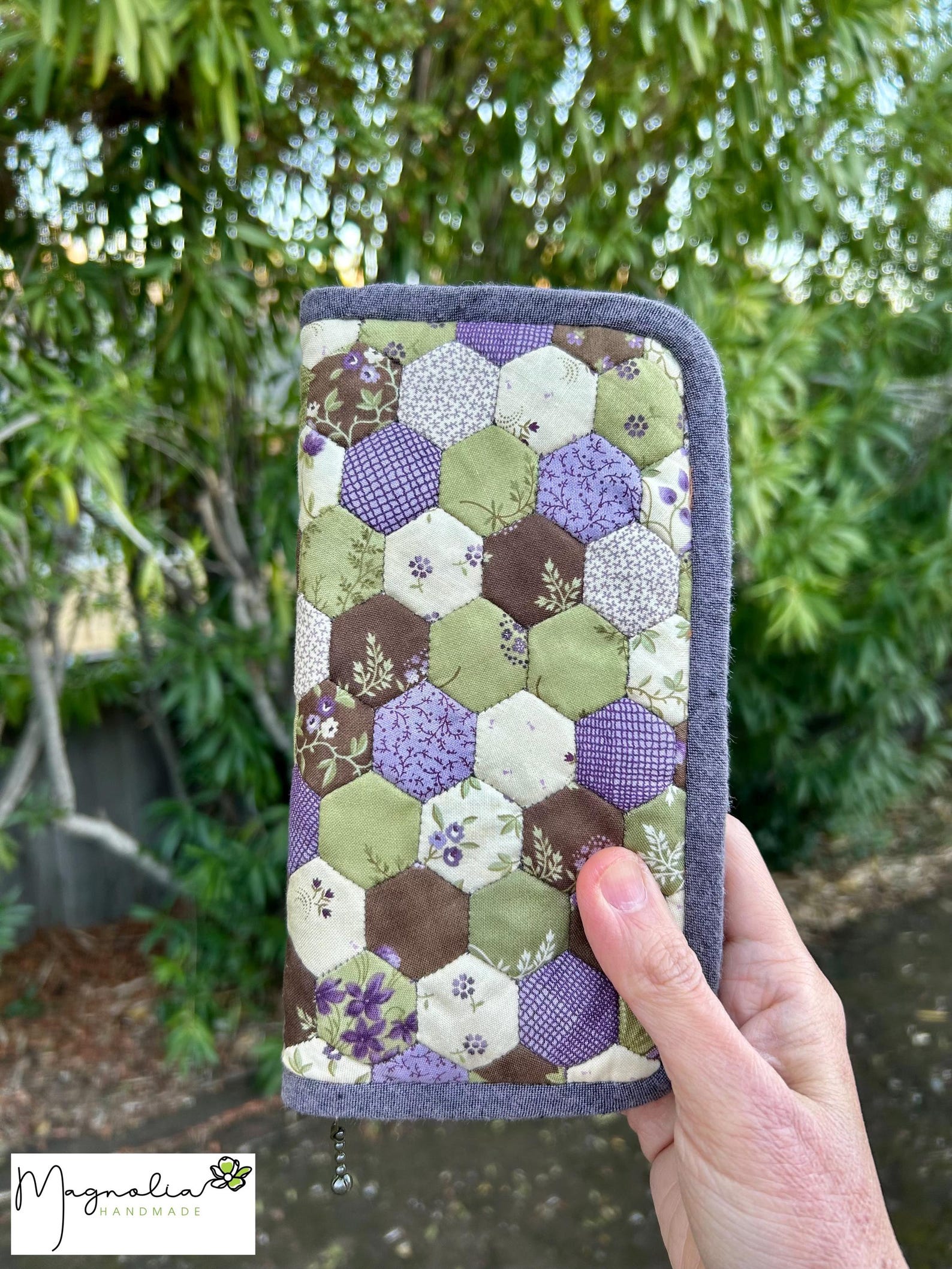 Hexagon Patchwork Continental Wallet: Handmade Quilted Cotton Zip ...