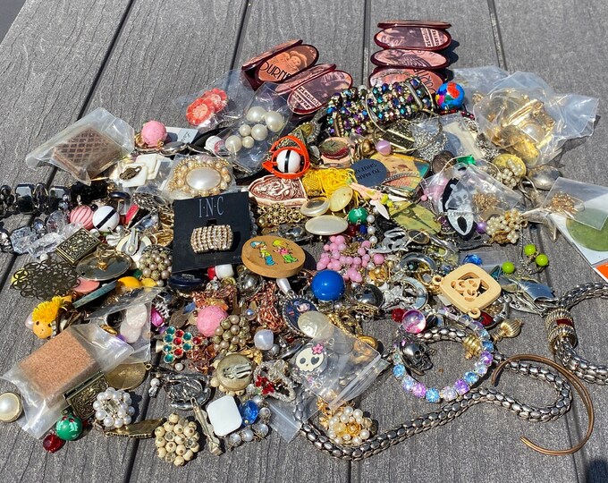 4 1/2 Lbs Vintage to Newer Junk Jewelry Parts Pieces Mixed Media ...