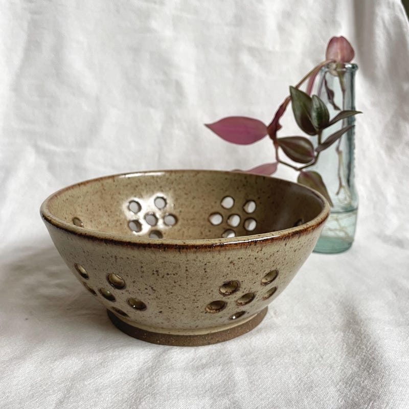 Ceramic Berry Bowl - Etsy