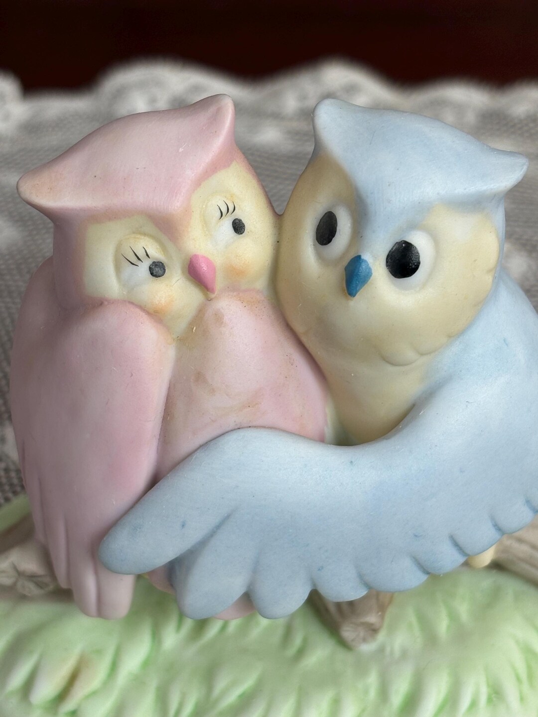 Hugs & Kisses Owl Figurine by Roman / 1985 Owl Couple / Pastel Bird ...
