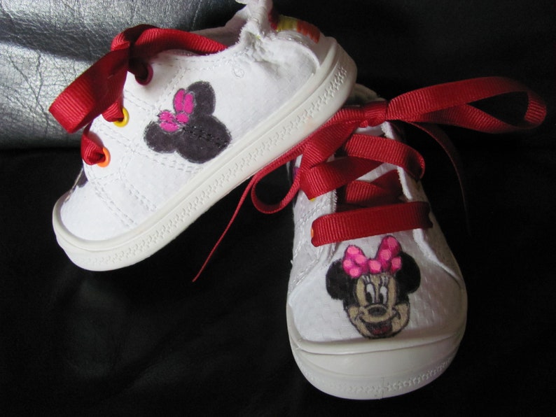Hand Painted Minnie Mouse Shoes - Etsy