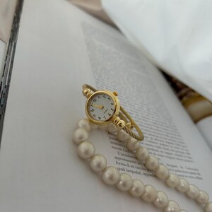 Womens Wrist Watch, Gold Colour Small Watch, Vintage Gold Watch, Round ...