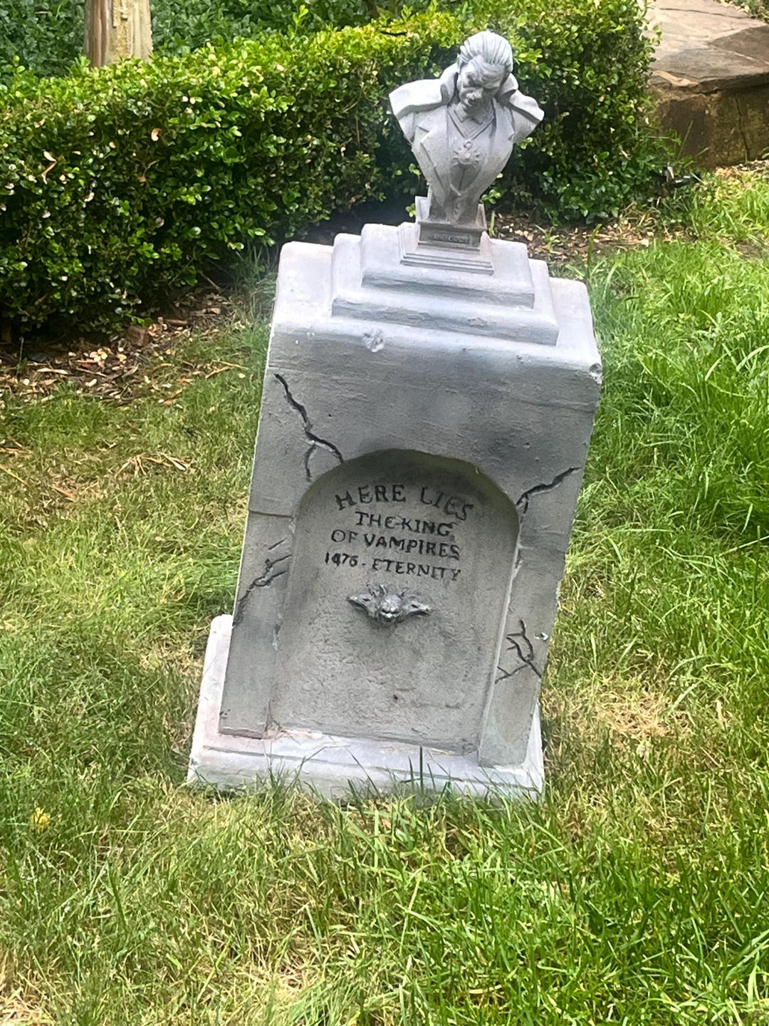 Customizable Tombstone With Bust or Statue - Etsy
