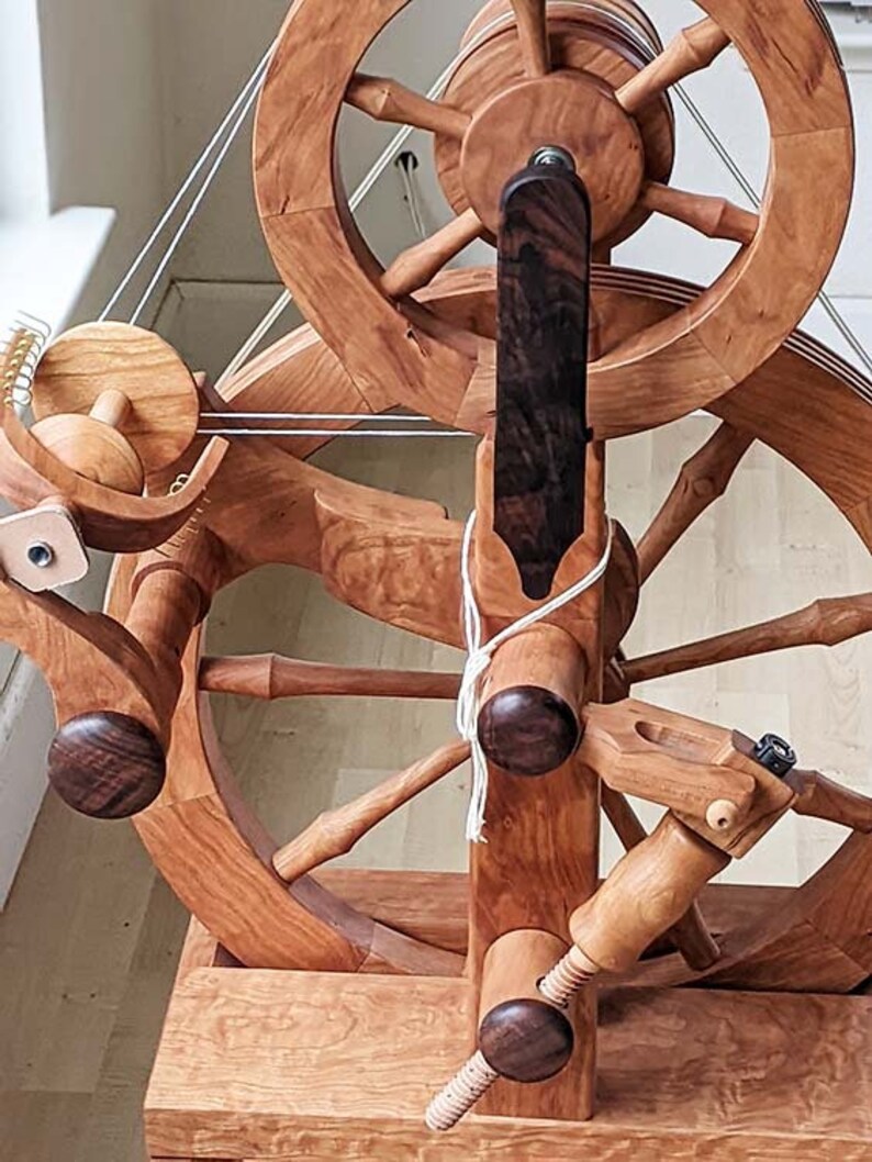 Emily Accelerated Spinning Wheel 2304 - Etsy