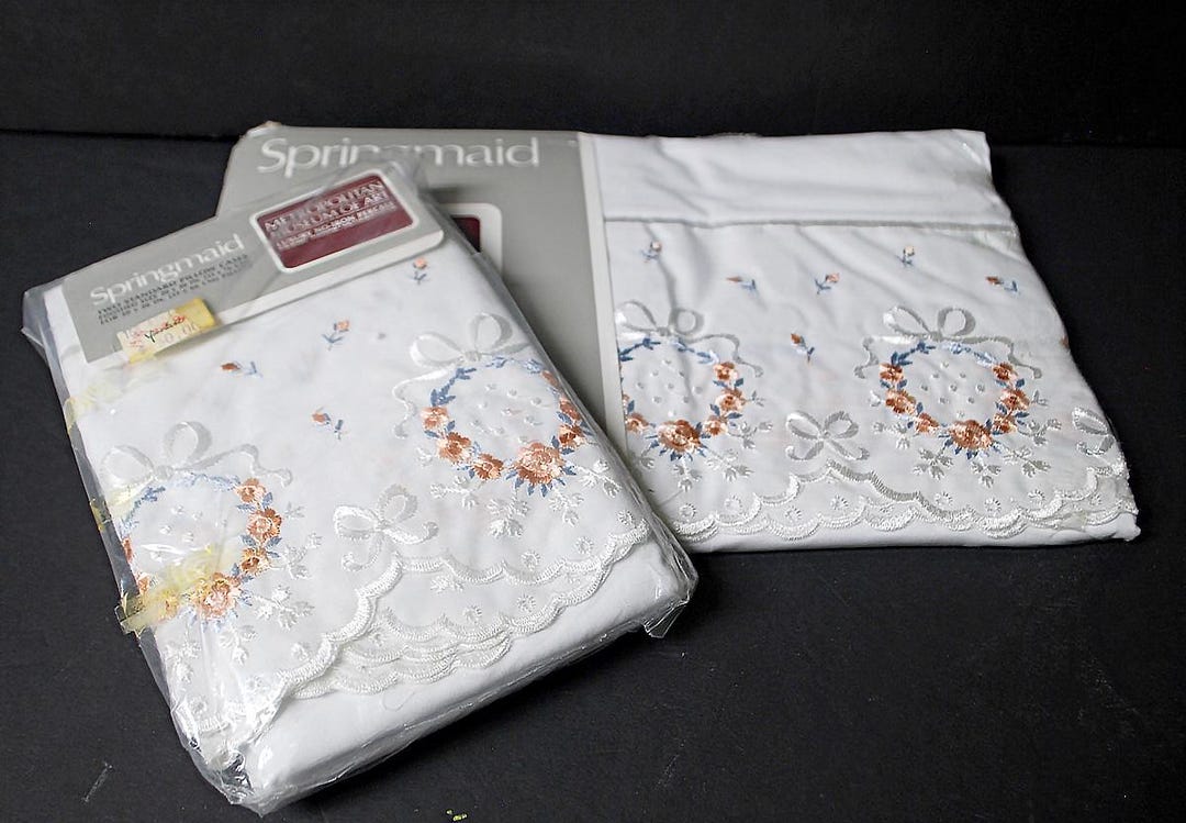 Vintage Springmaid Metropolitan Museum of Arts GORGEOUS Embroidered ...