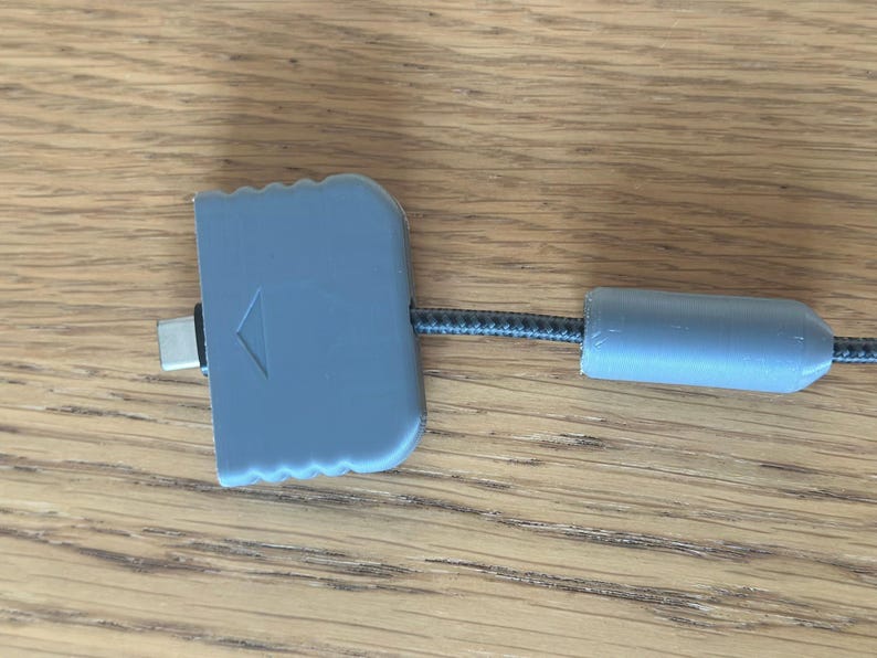 Retro Ps1-inspired USB-C Cable Connector & Noise Cancel Clip | 90s ...