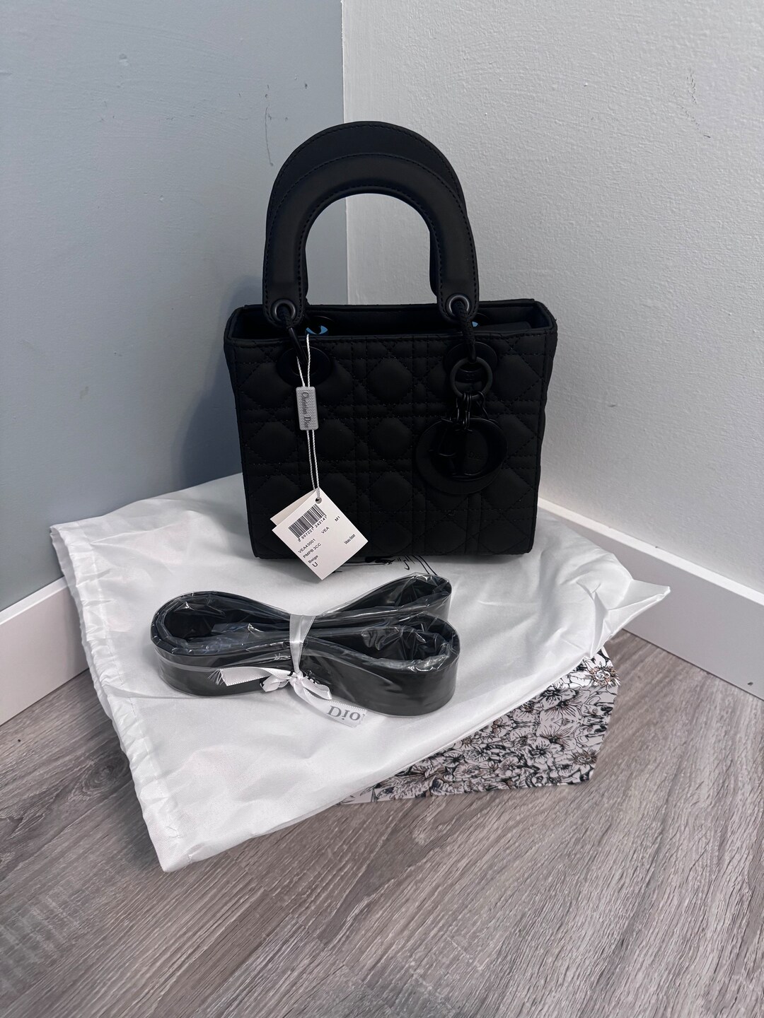Luxury Vintage Top Handle Handbag, Designer Handbag, Shopping Bad ...
